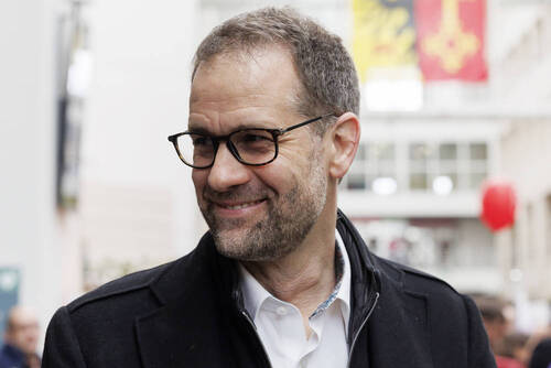 Des mandats accordés par le département d’Antonio Hodgers interpellent