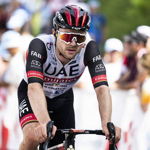 Hirschi appelé à côté de Pogacar