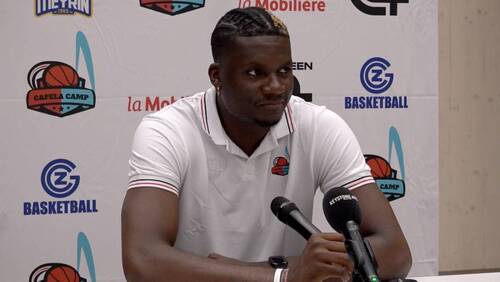 Clint Capela: «C'est toujours un bonheur d'être présent pour ces enfants»