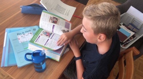 « S’il faut rester à la maison et bien il faut rester.»