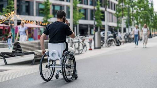 EPFZ: un fauteuil roulant dirigé par les mouvements du dossier