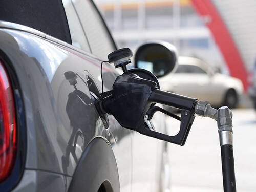 Shell: les bénéfices s'envolent encore grâce à la flambée des prix