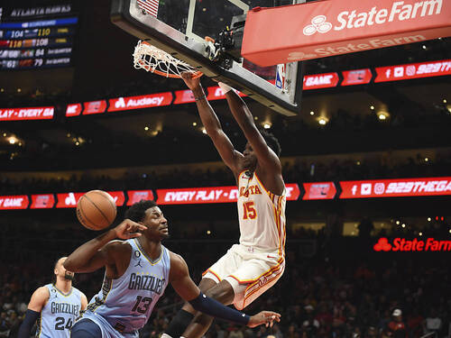 Clint Capela brillant mais défait