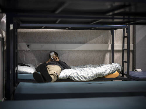 Les recours à la contrainte dans les centres d'asile mieux réglementés