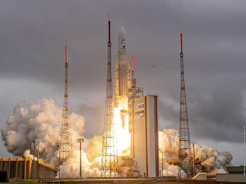 Succès pour la dernière mission Ariane 5 de l'année