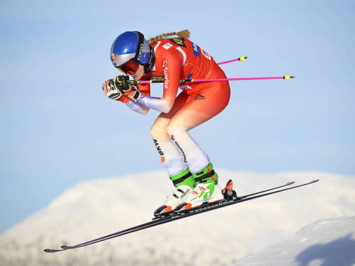 Fanny Smith chute lourdement, pas de podium pour les Suisses