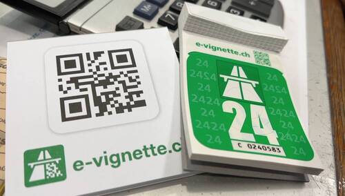 Autocollante ou électronique, la vignette autoroutière obligatoire dès ...