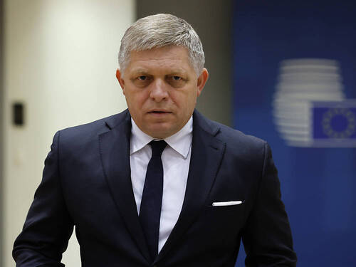 Robert Fico dans un état stable mais toujours « très grave
